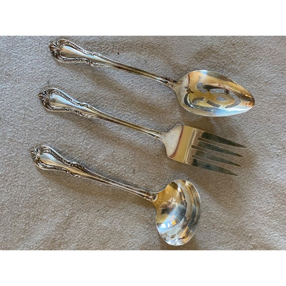 Oneida | Kitchen | Vtg Wm A Rogers Oneida Ltd Serving Set Fork Ladle ...